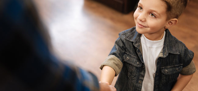 Cómo enseñar normas de cortesía a los niños